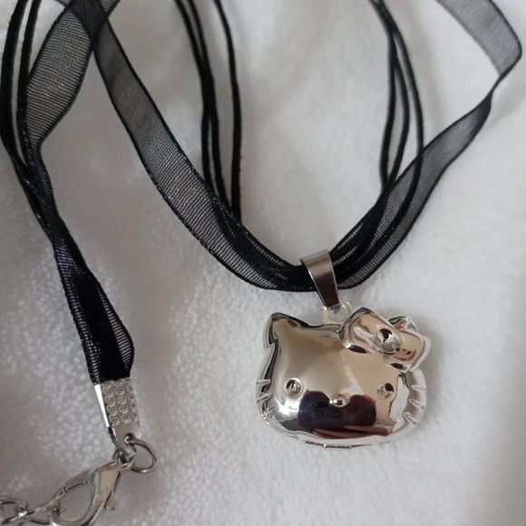 n/a | Jewelry | Hello Kitty Locket Necklace Ribbon | Poshmark